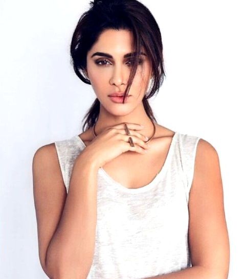 Dimple Sharma हाइट, Weight, उम्र, बॉयफ्रेंड, Biography in Hindi - News ...